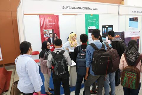 AKAKOM CAREER EXPO 2017 - Universitas Teknologi Digital Indonesia - UTDI