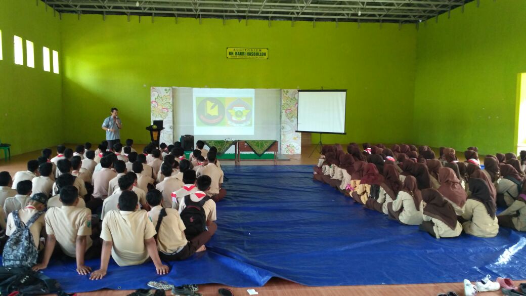 STMIK AKAKOM Memberikan Motivasi Jelang Ujian Nasional (UN ...
